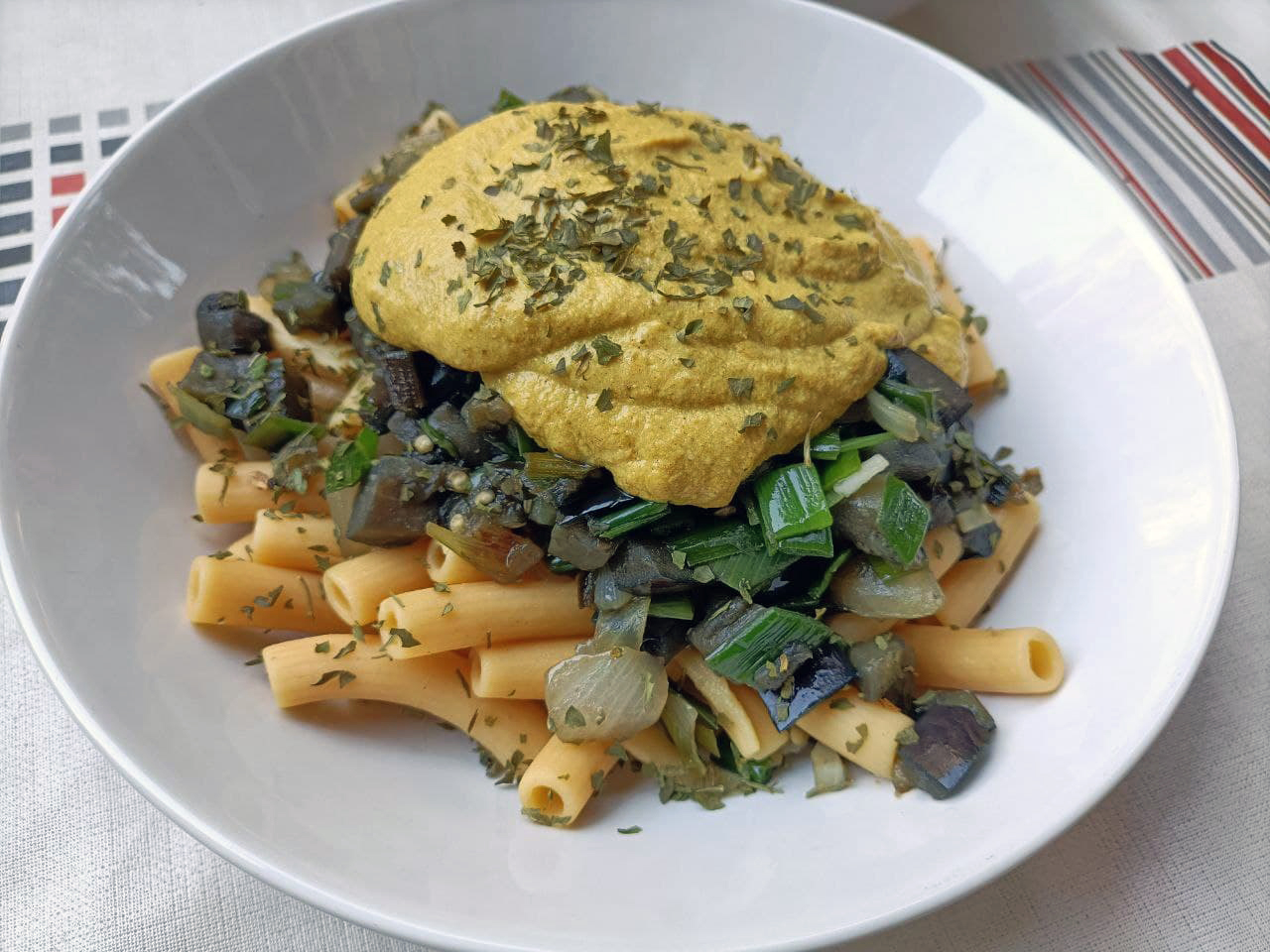 Pasta al curry - Espècies Gastroprotegides