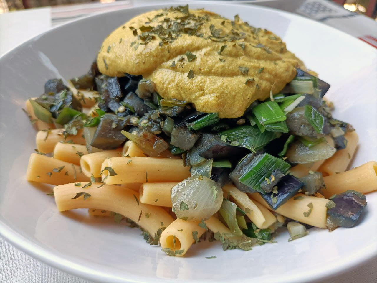 Pasta al curry – Espècies Gastroprotegides